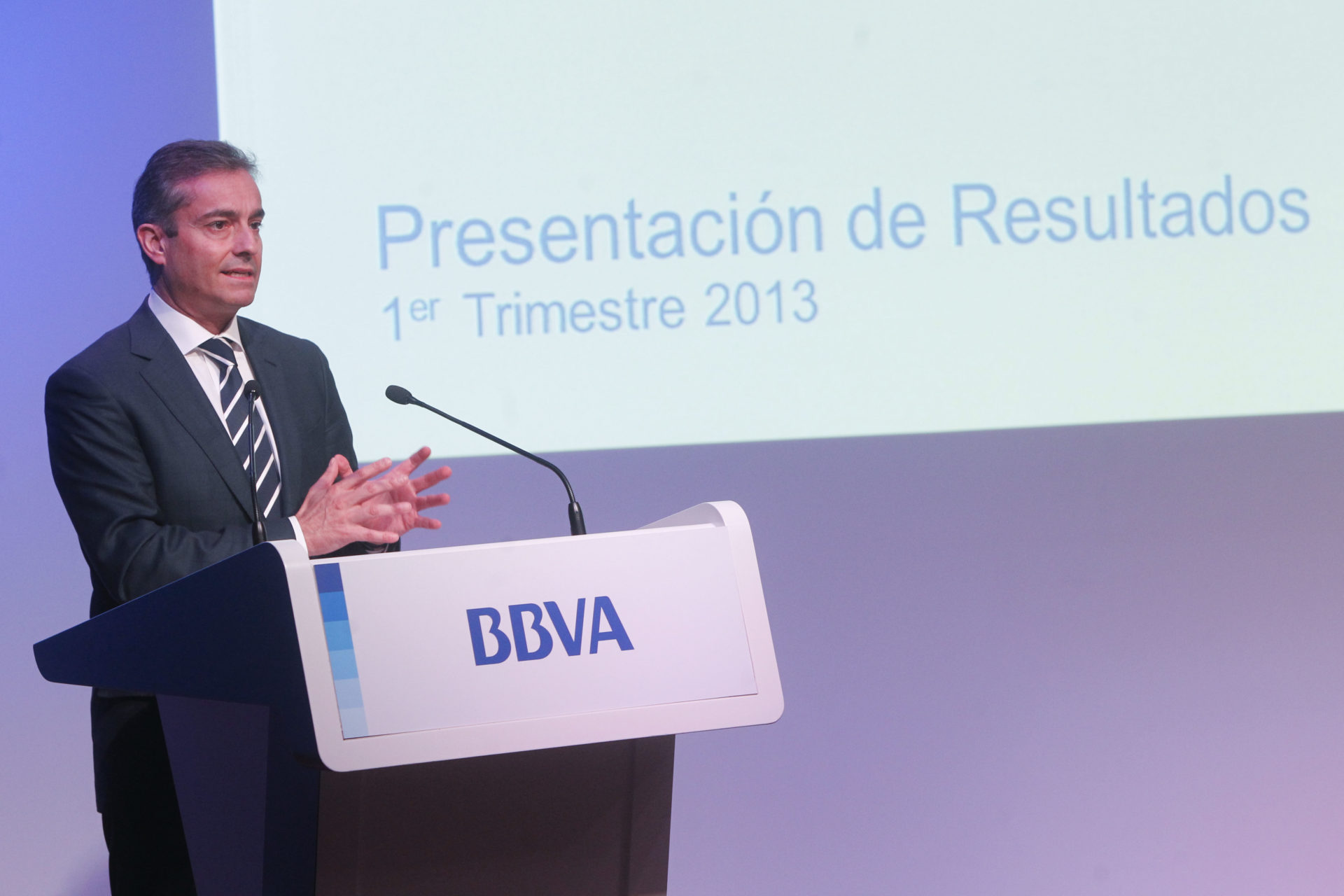 BBVA gana 1.734 millones de euros en el primer trimestre 2013