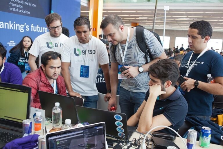 Hackathon BBVA 2018: Crear, desarrollar y emprender | BBVA