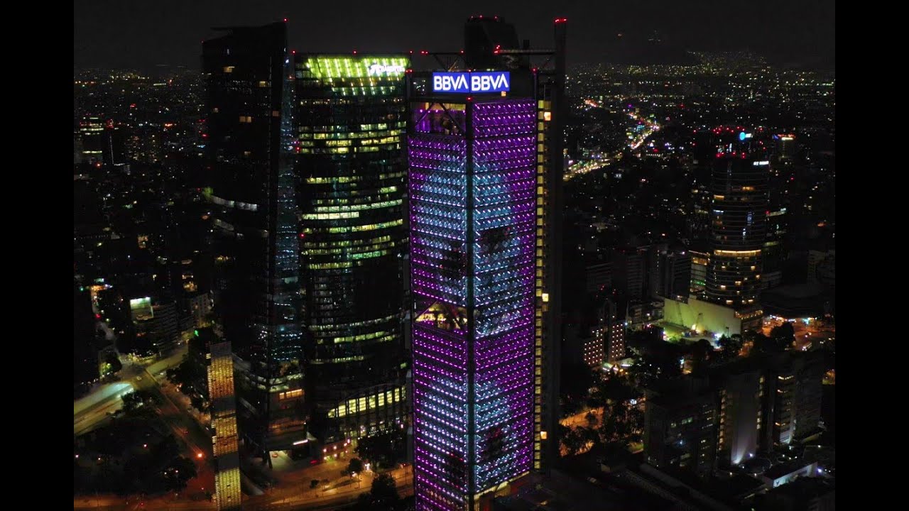 La Torre BBVA México se engalana para el Día de los Muertos