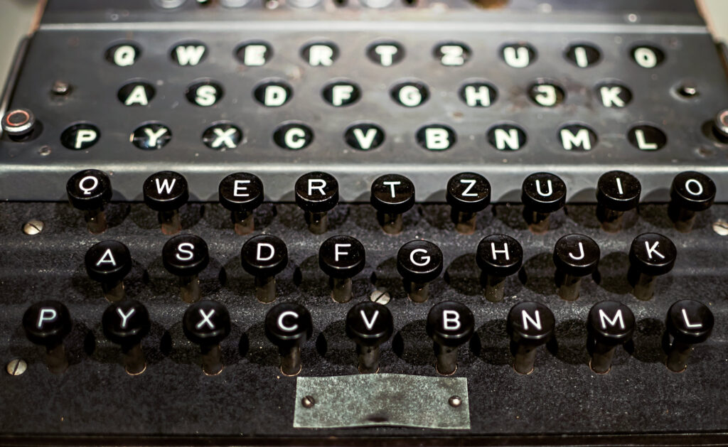 Código Enigma: La ingeniería social es más vieja que la ciberseguridad