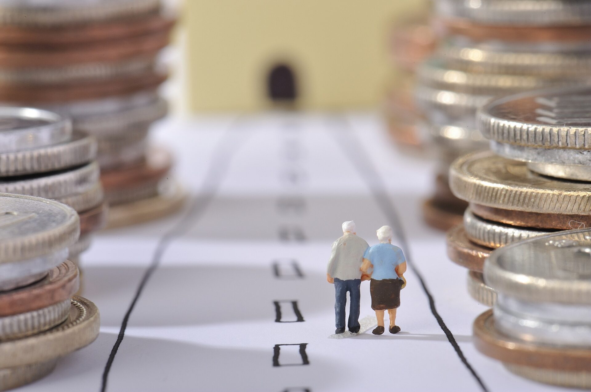 Pensiones requieren mayores medidas para garantizar un retiro digno