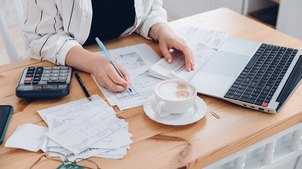 Cómo funciona y cómo gestionar el IRPF como autónomo en España